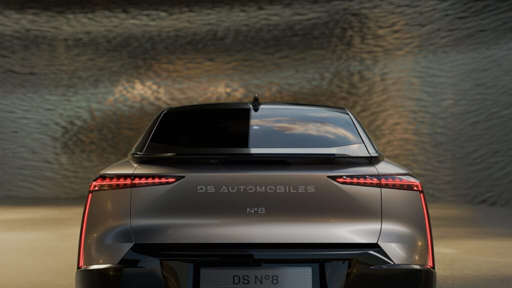 DS N°8 - Luxe Elektrische Fastback Crossover | Imacar